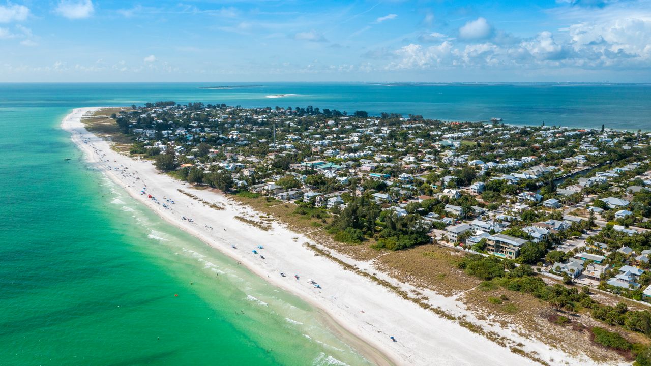 Beyond Disney: 7 Best Florida Family Getaways You'll Actually Love i